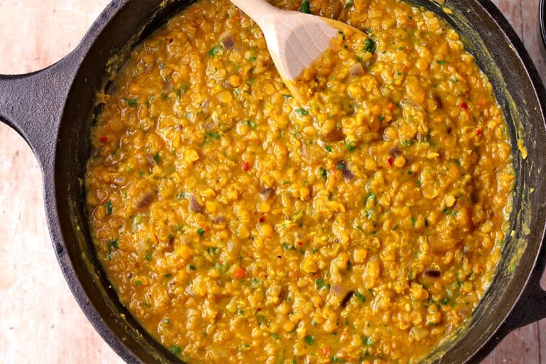 mango dahl with 4-spice mix [vegan] - Vegan with Gusto